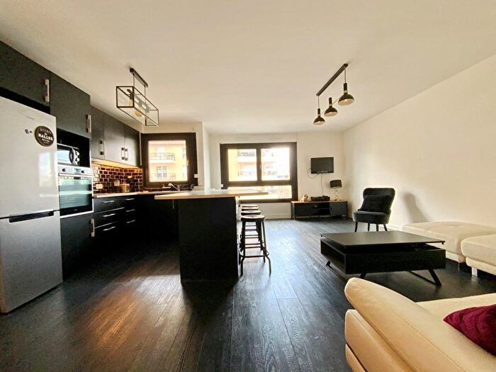 Appartement à vendre - Levallois-Perret, Front de Villiers - 3 pièces - 2 chambres