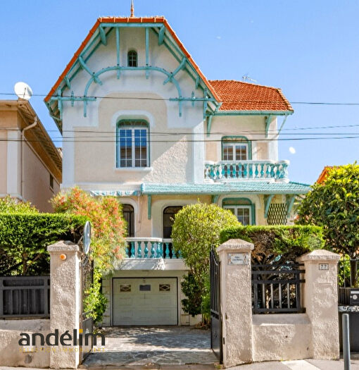 Maison à vendre - Saint-Raphaël, Centre-ville - 6 pièces - 4 chambres