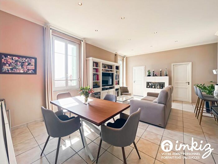 Appartement à vendre - Beaulieu-sur-Mer - 3 pièces - 2 chambres