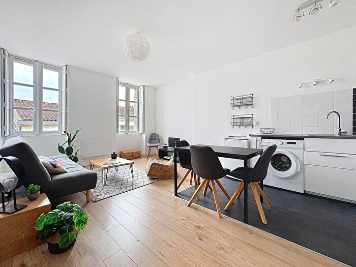 Appartement à vendre - La Rochelle, Centre-ville, Vieux-port, Marché - 2 pièces - 1 chambre