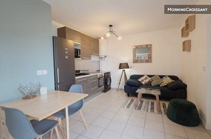 Appartement à louer - Perica-La Roue, Rillieux-la-Pape - 2 pièces - 1 chambre