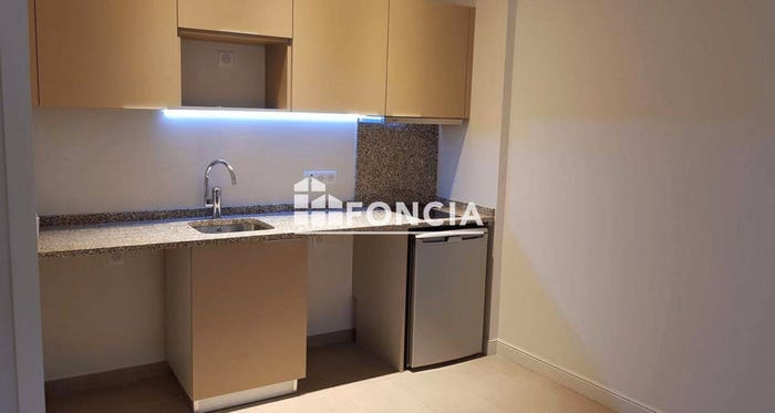 Zone Pietonne, Avignon : Appartement 3 pièces à louer