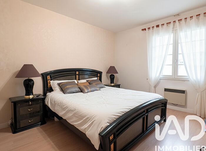 Maison à vendre - Domérat - 6 pièces - 4 chambres