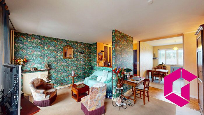 Appartement à vendre - Firminy - 5 pièces - 3 chambres