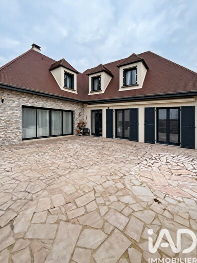 Maison à vendre - Évry-Grégy-sur-Yerre - 8 pièces - 6 chambres