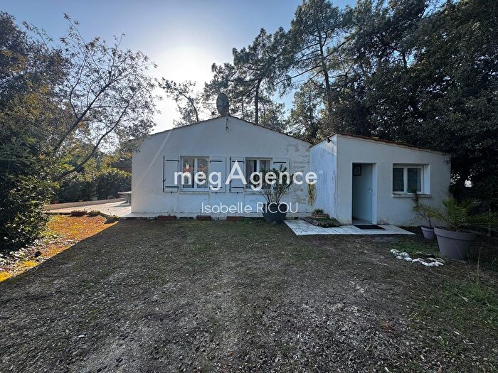 Maison à vendre - Saint-Georges-dOléron, Domino, Chaucre, Epinouses, Grand Cluseau, Coquettes - 4 pièces - 2 chambres