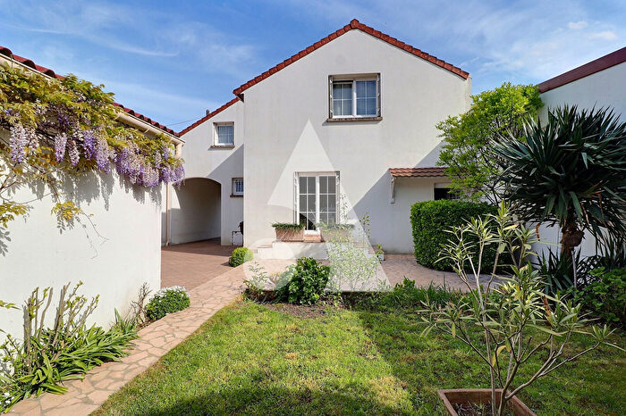 Maison 5 pièces à Le Plessis-Bouchard, à vendre