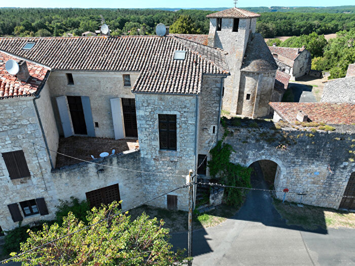 Frespech : Maison 10 pièces à vendre