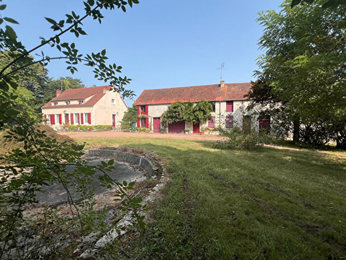 Maison à vendre - Le Châtelet - 7 pièces - 5 chambres