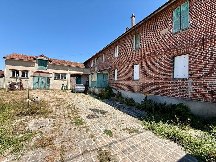 Maison 10 pièces à vendre - Donnemarie-Dontilly