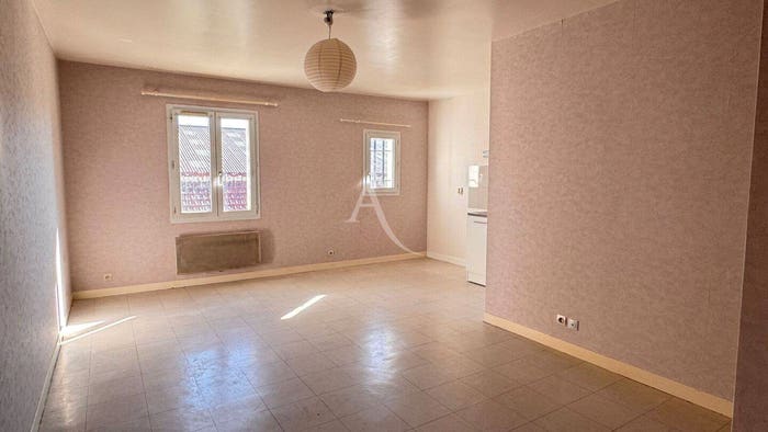 Centre Ville, Romorantin-Lanthenay : Appartement 1 pièce à louer