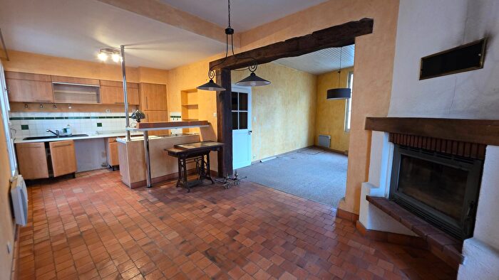 Maison à vendre - Baugé - 5 pièces - 3 chambres