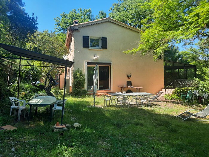 Maison 5 pièces à Tourves, à vendre