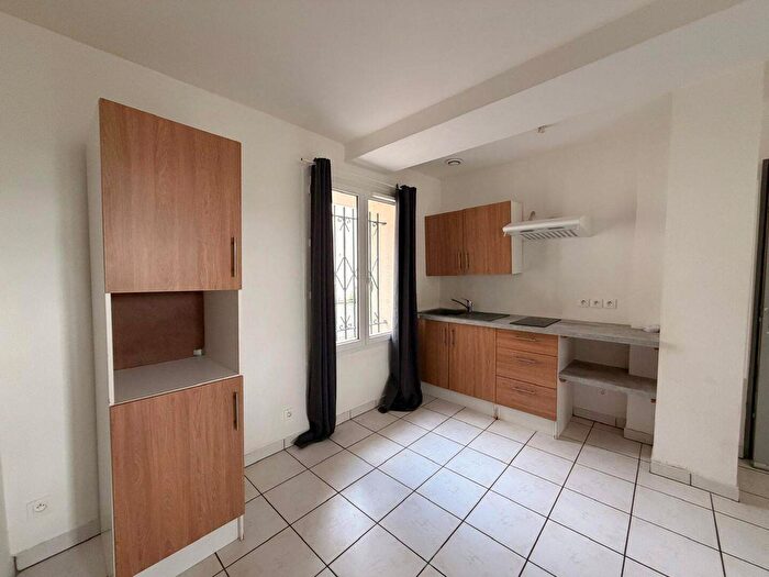 Appartement 2 pièces à Toury, à louer