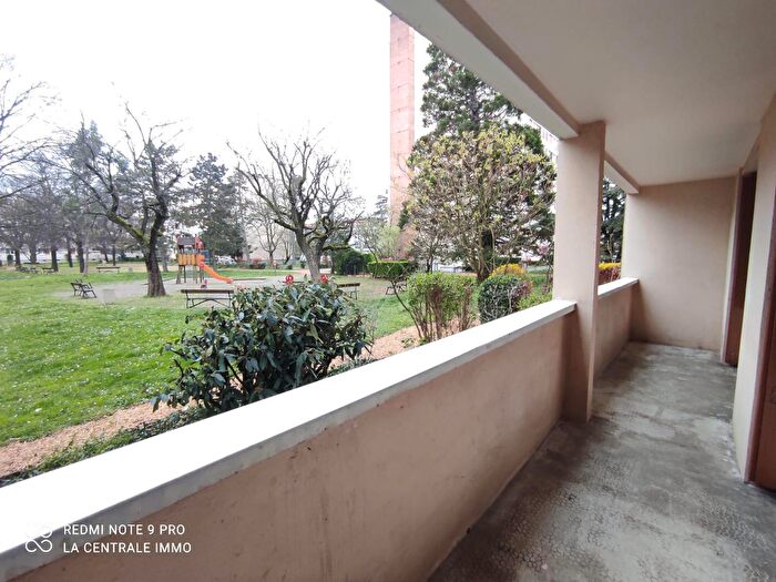 Appartement à louer - Villeurbanne, Buers - 3 pièces - 2 chambres