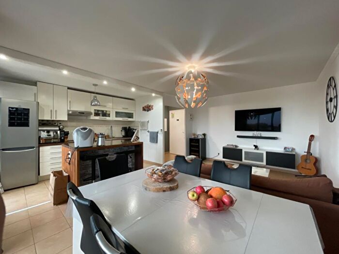 Appartement à louer - Istres - 3 pièces - 2 chambres