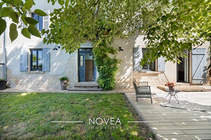 Maison 6 pièces à vendre à Reyrieux