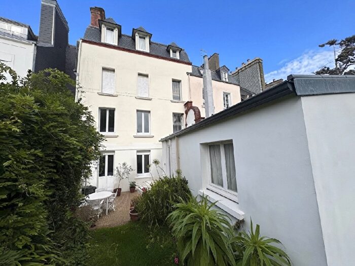 Cherbourg-Octeville, Centre-ville : Maison 7 pièces à vendre