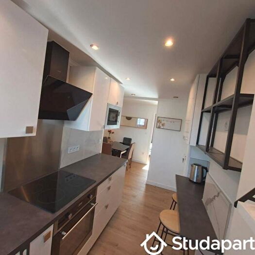 Appartement à louer - Guillebaud-Beauv Vallon-Les Rabats-Antonypole - 1 pièce - 4 chambres