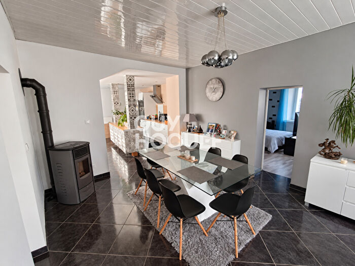 Crécy-sur-Serre : Maison 5 pièces à vendre