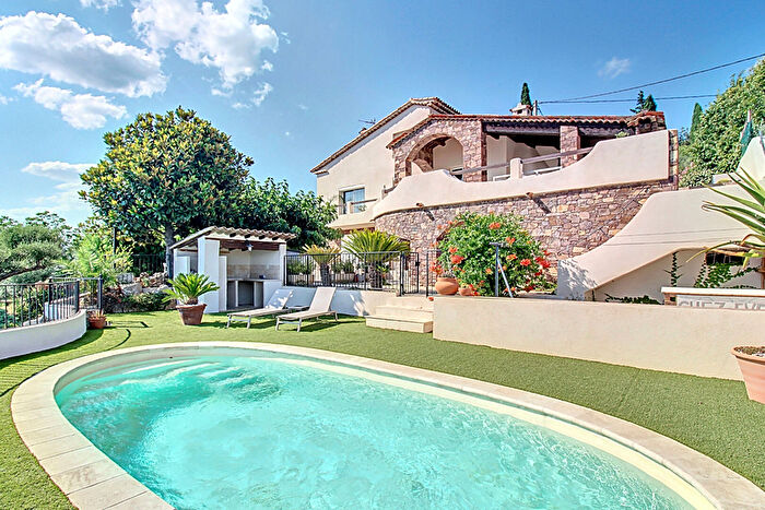 Maison à vendre - Draguignan, Billette, La Foux, Les Négadis - 8 pièces - 6 chambres