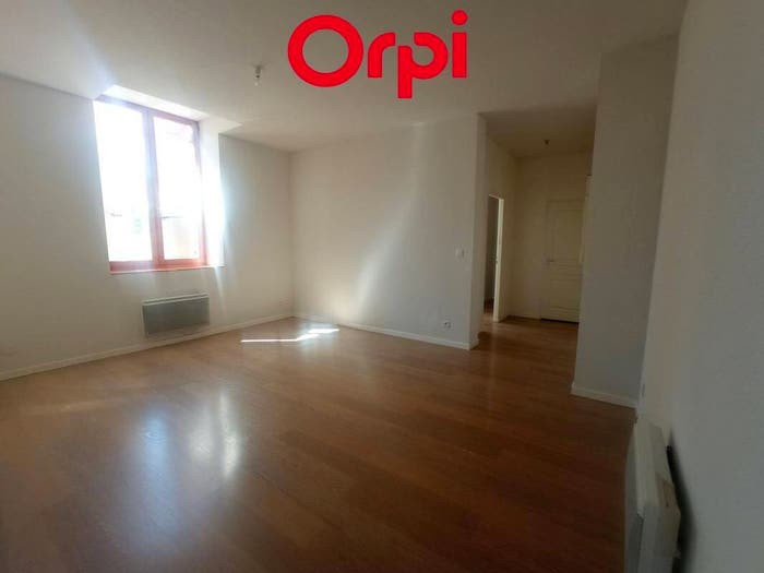 Saint-Siméon-de-Bressieux : Appartement 3 pièces à louer