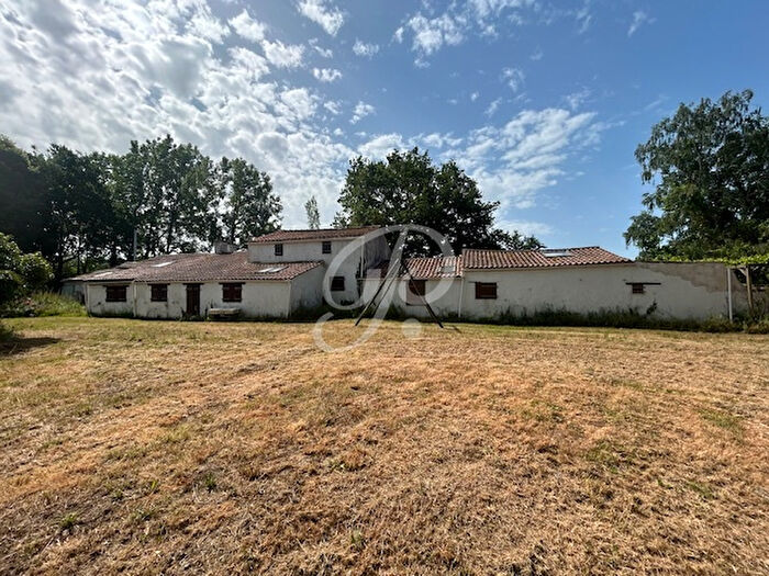 Coëx : Maison 8 pièces à vendre