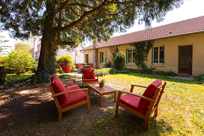 Maison à vendre - Chambourcy - 9 pièces - 5 chambres