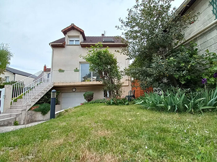 Maison à vendre - Gagny, Plateau, Franceville - 5 pièces - 4 chambres