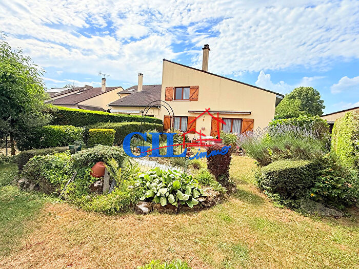 Savigny-le-Temple, Plessis-le-Roi : Maison 6 pièces à vendre