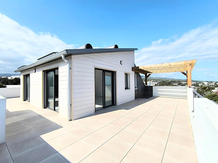 Appartement à vendre - Saint-Pierre, Centre-ville - 4 pièces - 3 chambres