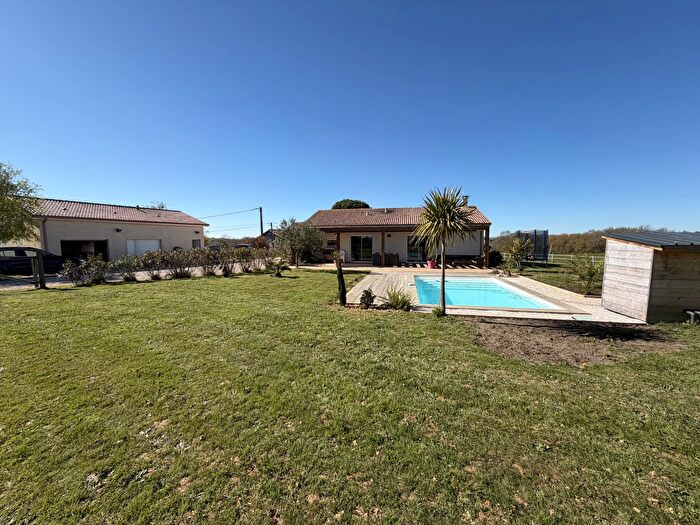 Maison à vendre - Loussous-Débat - 5 pièces - 4 chambres