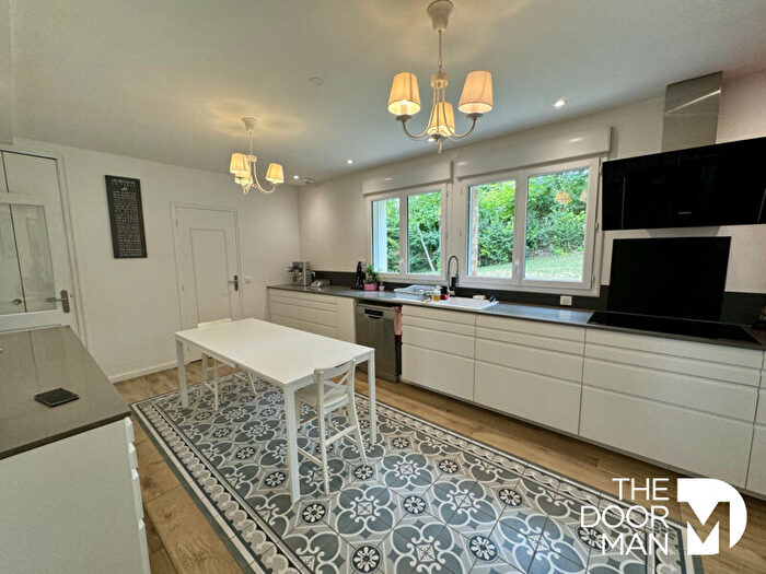 Maison à vendre - Bourges - 7 pièces - 5 chambres