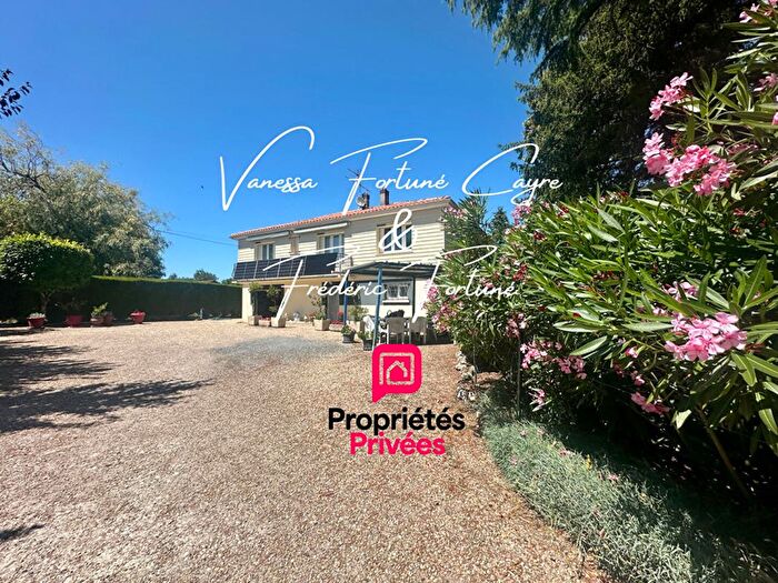 Montlieu-la-Garde - Maison 7 pièces à vendre