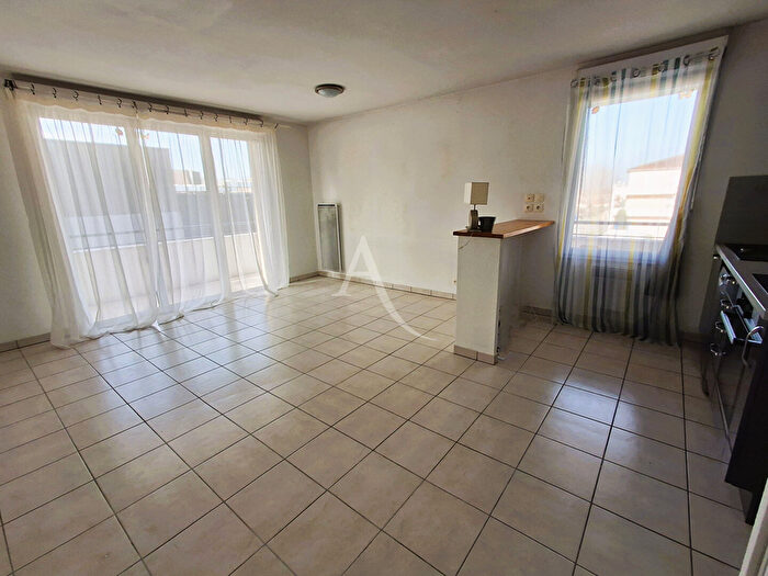 Appartement à vendre - LIsle-Jourdain - 3 pièces - 2 chambres