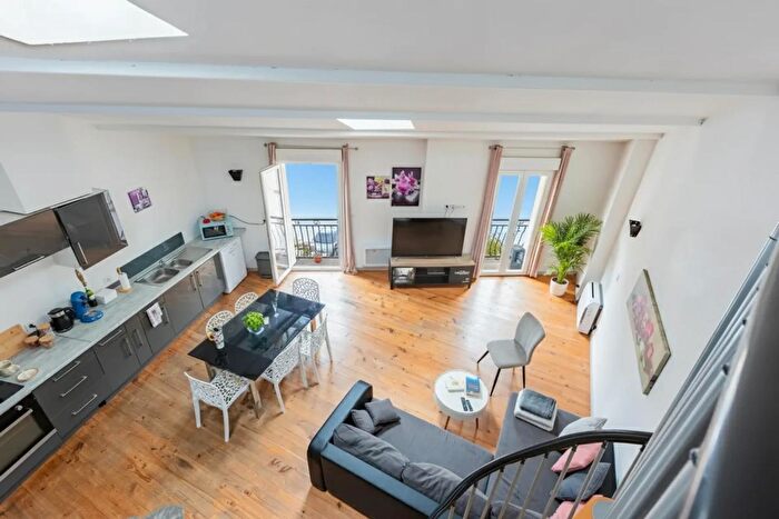 Maison à vendre - Sète, Centre-ville - 4 pièces - 3 chambres