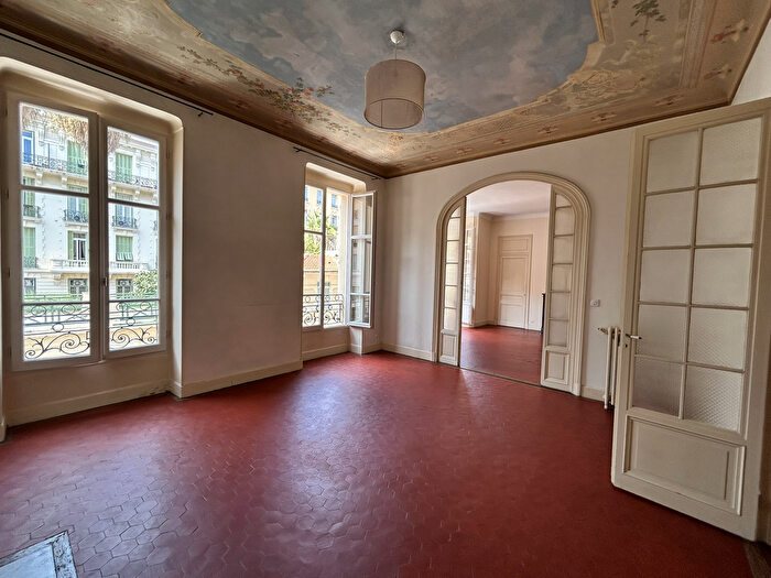 Nice, Médecin : Appartement 4 pièces à louer