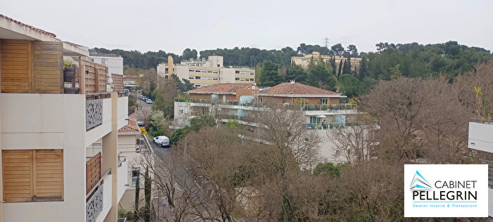 Appartement à vendre - Marseille e , Les Camoins - 2 pièces - 1 chambre