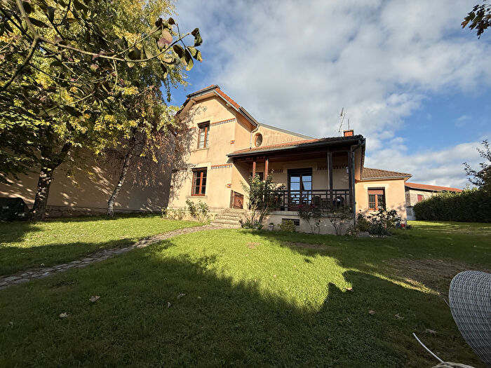 Maison à vendre - Saint-Rémy-sur-Durolle - 9 pièces - 4 chambres