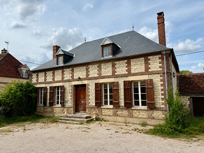 Maison 6 pièces à Montigny-les-Monts, à vendre
