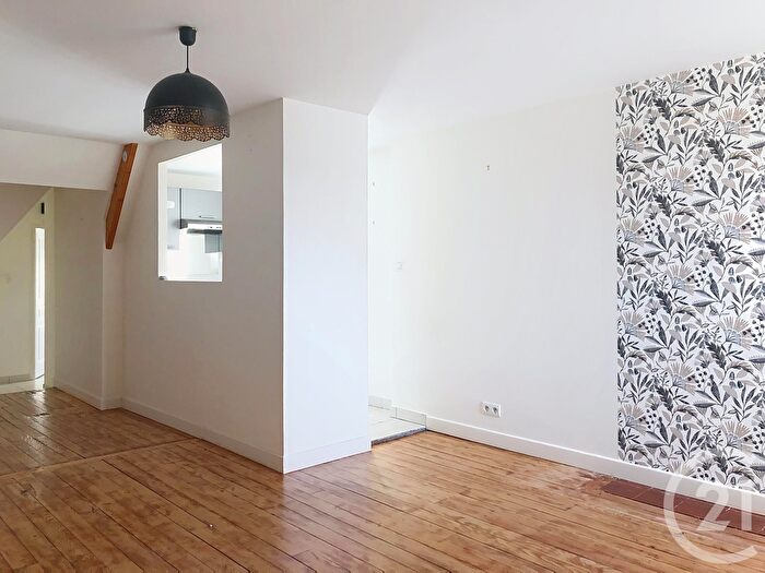Appartement à louer - Dinan - 3 pièces - 2 chambres
