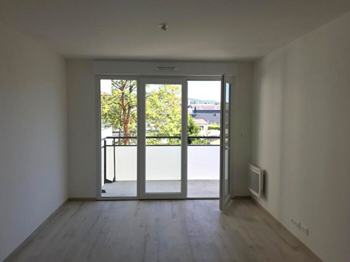 Appartement à louer - Saint-Léger-du-Bourg-Denis - 3 pièces - 2 chambres