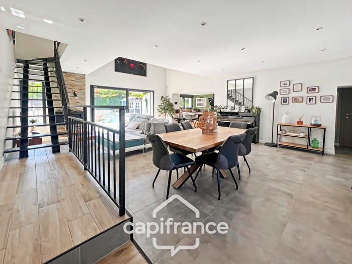 Maison à vendre - La Garde, Pouverel, Savels - 5 pièces - 4 chambres