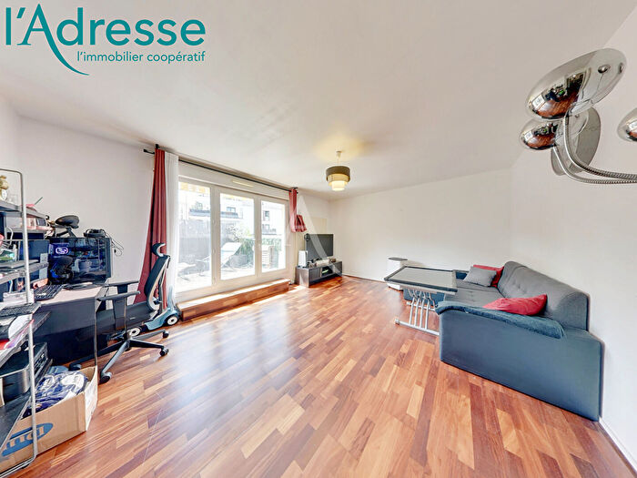 Noisy-le-Grand, Nord : Appartement 2 pièces à vendre
