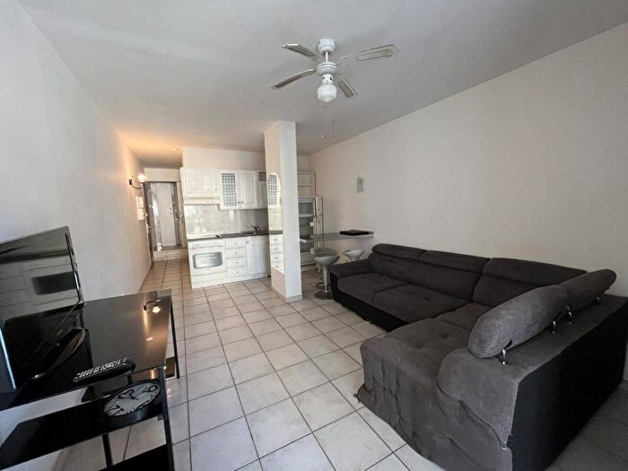 Appartement à louer - Alzo Di Leva, Ajaccio - 1 pièce