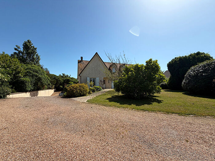 Claville : Maison 8 pièces à vendre