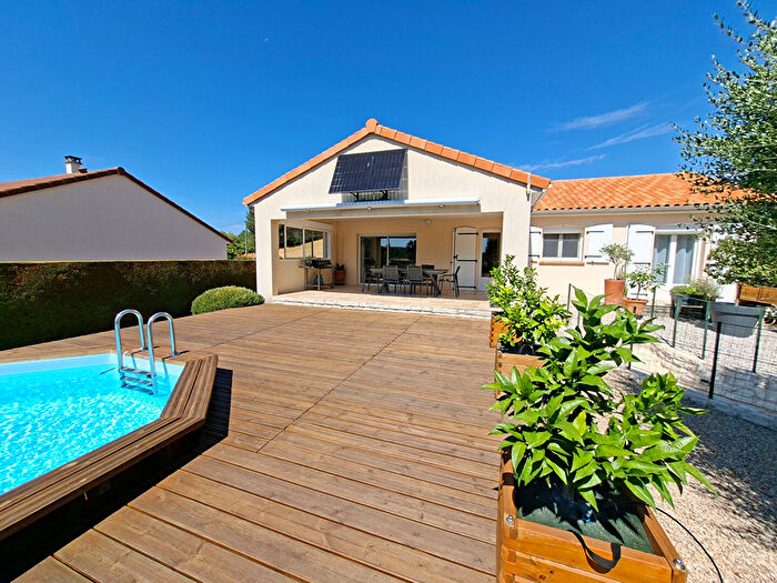 Maison 5 pièces à vendre à Dangé-Saint-Romain
