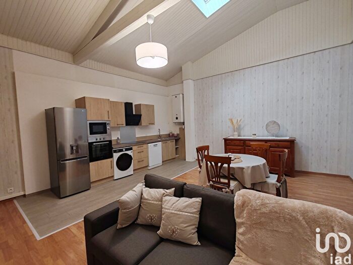 Maisons à vendre et appartements à louer - 1