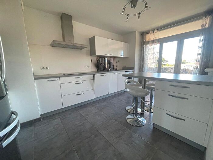 Appartement à louer - Valence, Fontlozier - 4 pièces - 2 chambres