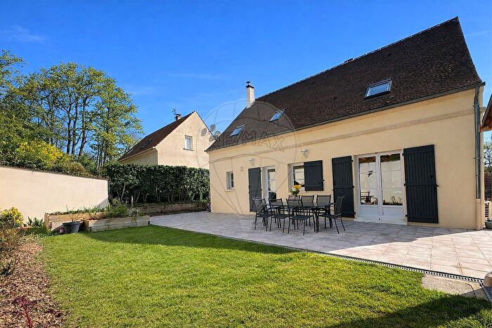 Maison à vendre - Verneuil-en-Halatte - 7 pièces - 5 chambres